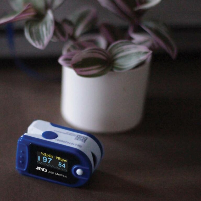 Buy A&D Life Source Finger Pulse Oximeter Online - Pharmacy24®